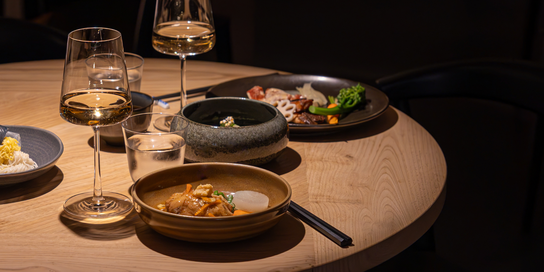 BIWAN · la table – iRASSHAi